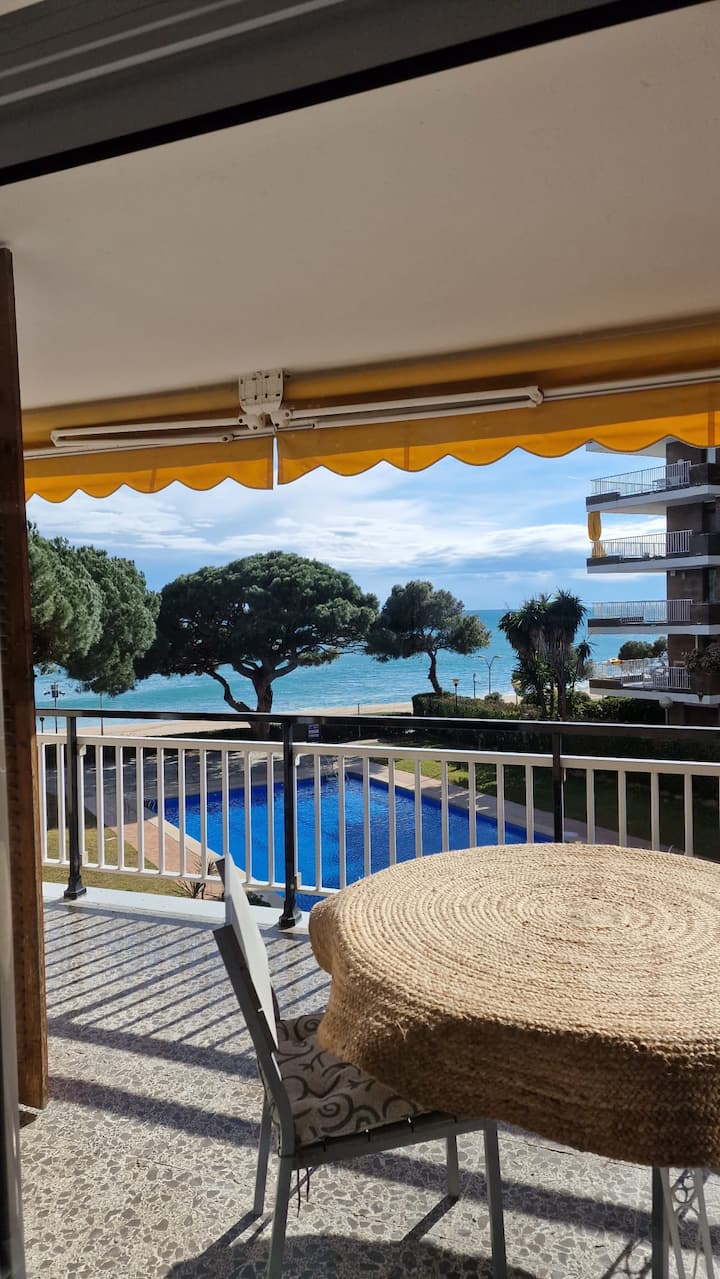 Sea View Family Apartment · 4 Bedrooms & Parking - Lloret de Mar