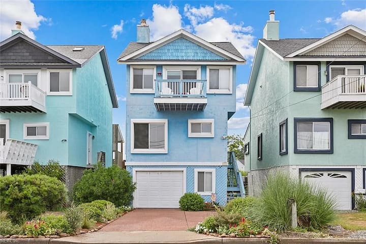 Experience Luxury By The Bay! Beach House: Hampton - Hampton, VA