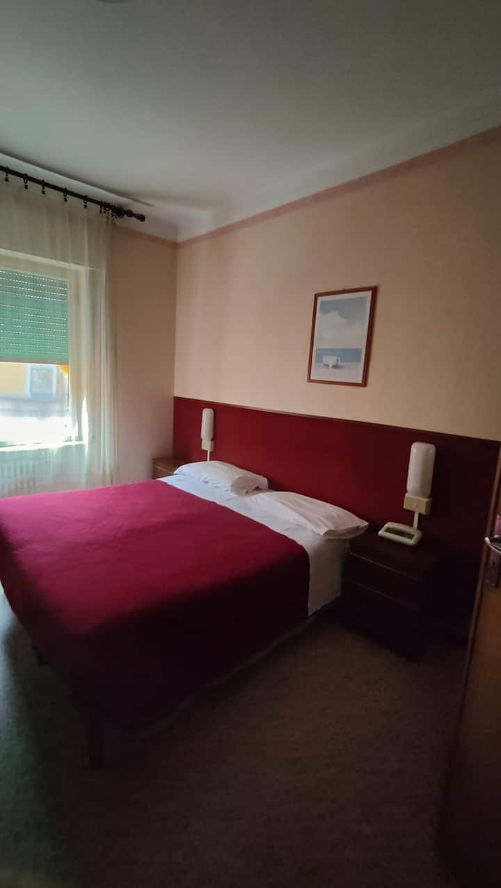 Stanza In Dipendenza Di Hotel - Imperia