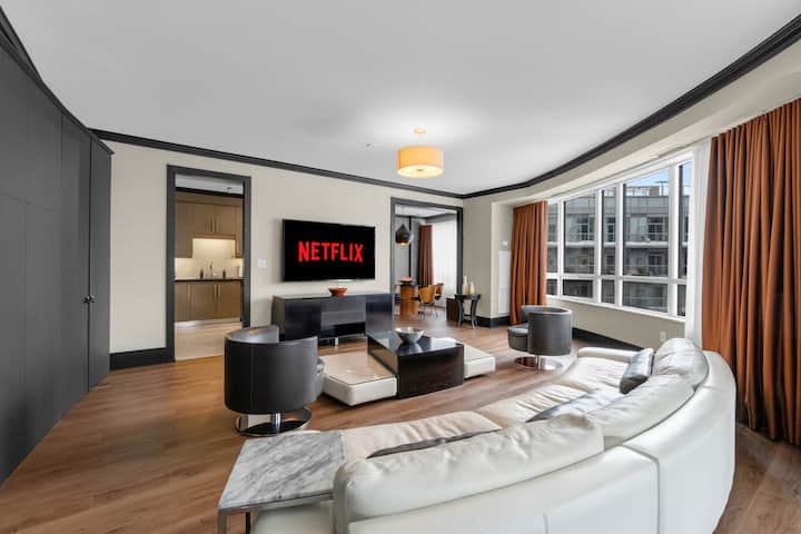 New! The Penthouse - 2100 Sq.ft. - Free Parking - Toronto