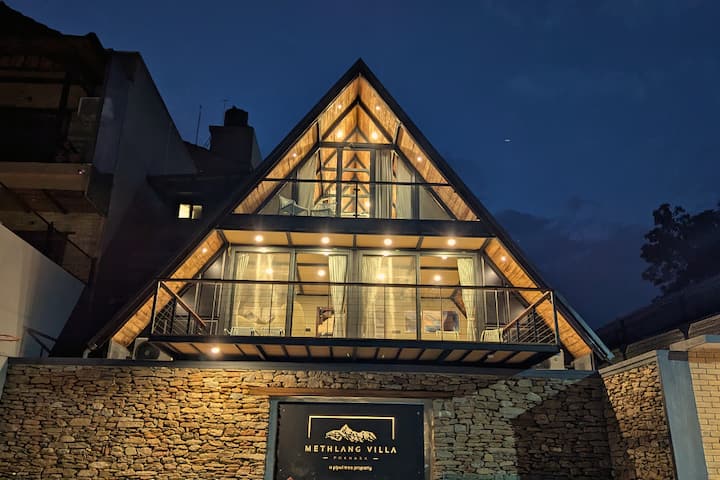 Private Villa/ Aframe, Pool, Fireplace & City View - Pokhara