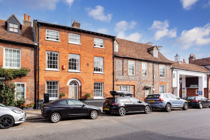 Central Henley Near River With Parking - Henley-on-Thames
