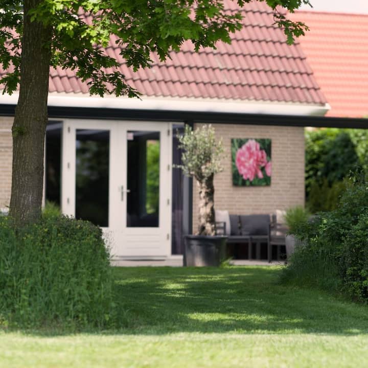 Geräumiges Landhaus Mit Whirlpool - Drenthe