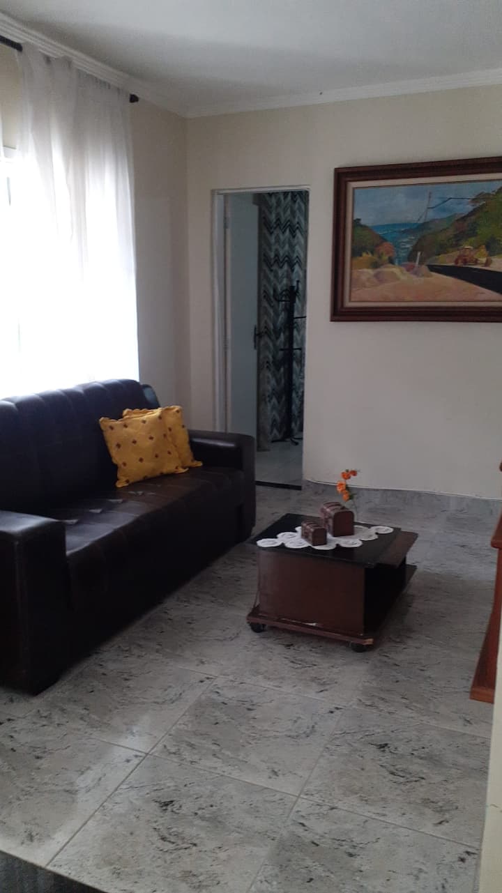 Quarto, Banheiro, Salas C/ Piscina E Churrasqueira - Niterói