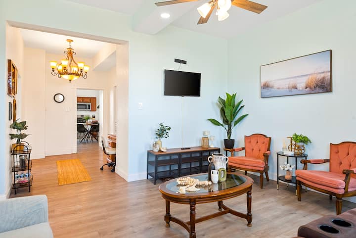 Walk To Hospitals, Central Location, Pet Friendly - Springfield, IL