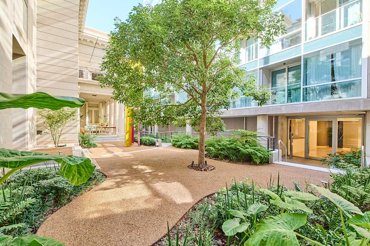 Calas For Two. Bright And New. - Buenos Aires