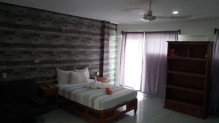 Steps To The Ocean Continental Breakfast Incl. - Cozumel