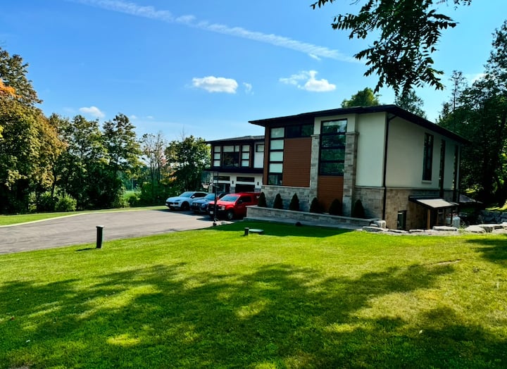 Cozy 1-bedroom Basement Apartment - Milton