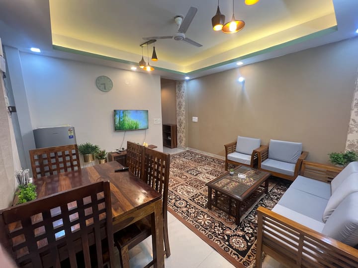 Qazi’s Urban Bliss – 3bhk Delhi - New Delhi