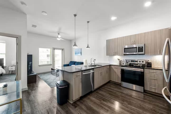 Modern 1br Near Tpc Golf | Free Parking & Wifi - Allen, TX