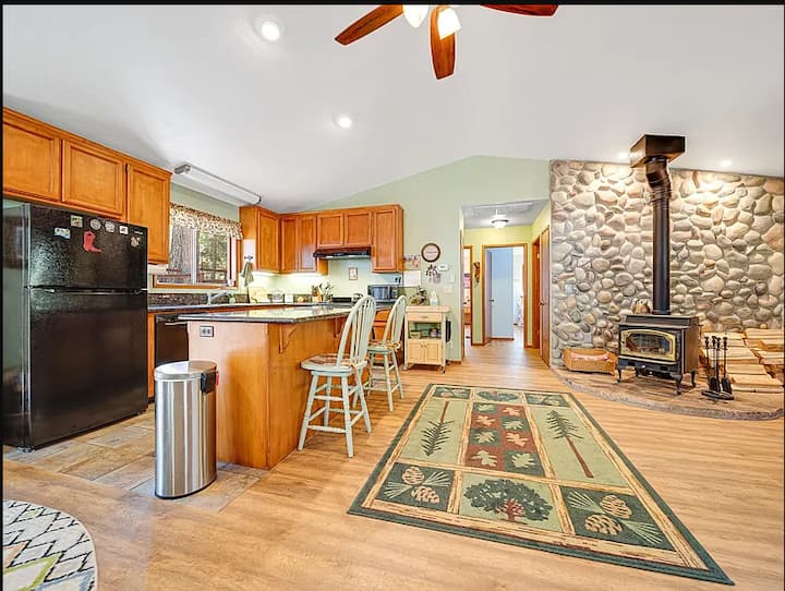 Cute Hideaway In Lake Almanor West - Lake Almanor, CA