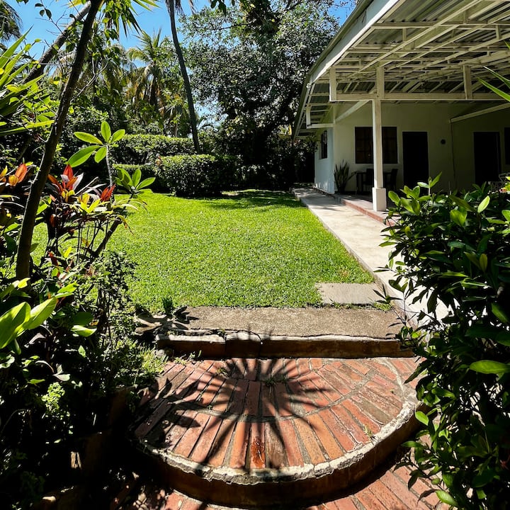 Casa En Un Paraíso Tropical - La Libertad, España