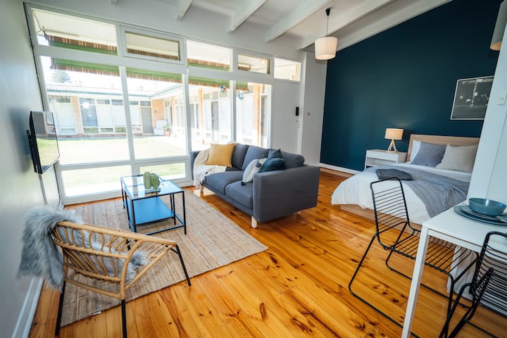 High Tide On Augusta Wifi - Glenelg