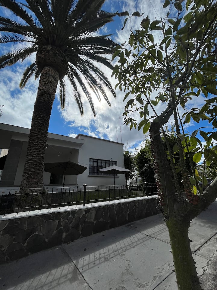 Huge House - Colonia Americana - 7 Br 7.5 Bath, Ac - Zapopan