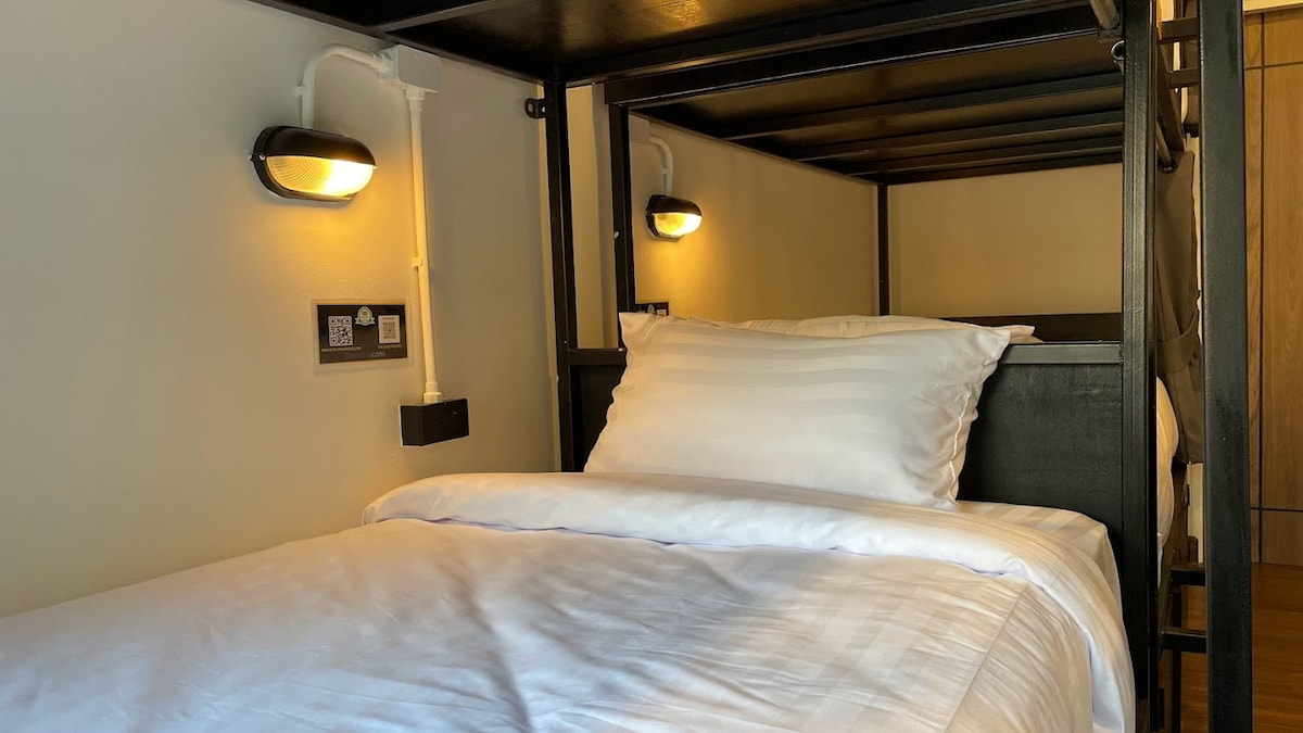 Dortoir (hommes) - Hôtels à louer à Tambon Chang Phueak, Chang Wat ...