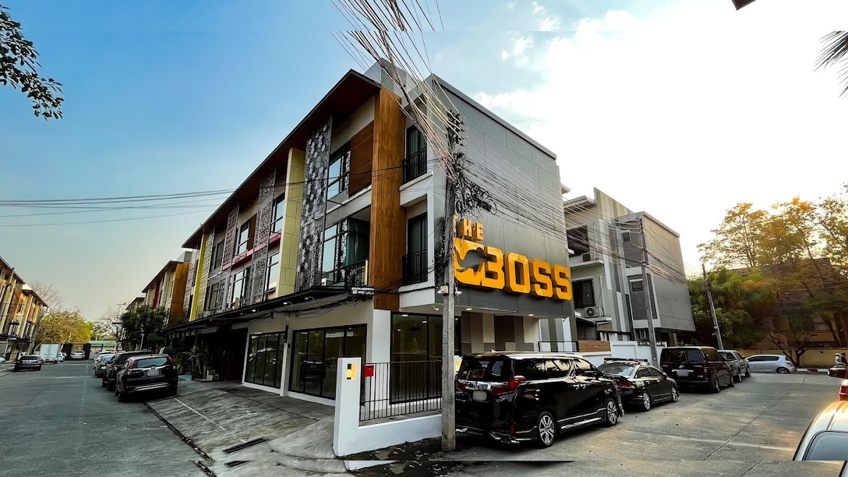 Dortoir (hommes) - Hôtels à louer à Tambon Chang Phueak, Chang Wat ...