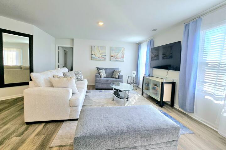 New Spacious 3 Br Beach House - Southport, NC