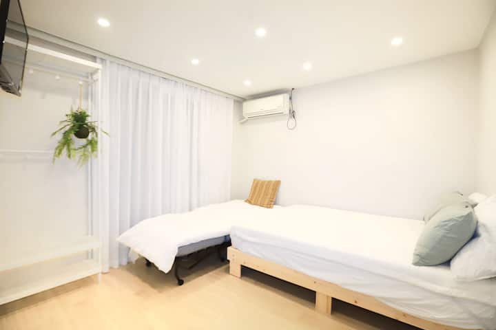 Hongik Univ. Area_rooftop Home With Terrace_3ppl - Séoul