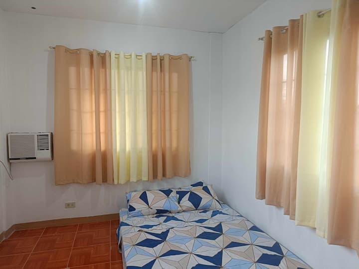 Chelsea's Haven - Entire House - Bacólod
