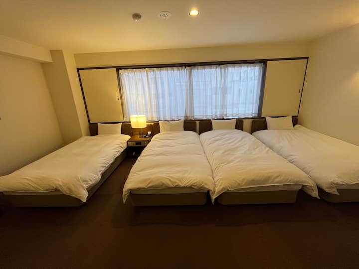 世界遺産・二条城まで徒歩8分【リオンドール】フォースルーム - Kyoto