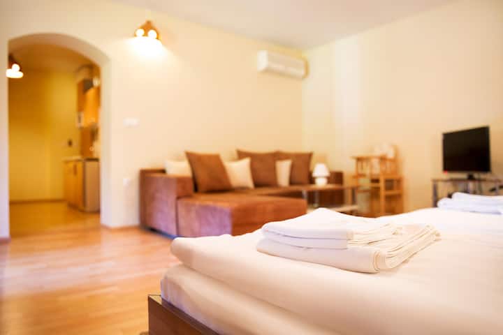 Apartma Lipa Na Kmetiji ČEbelji Gradič - Slovenia