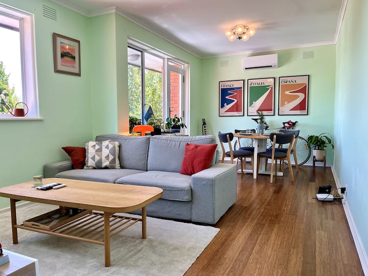 Centrally Located St Kilda Apartment - St Kilda