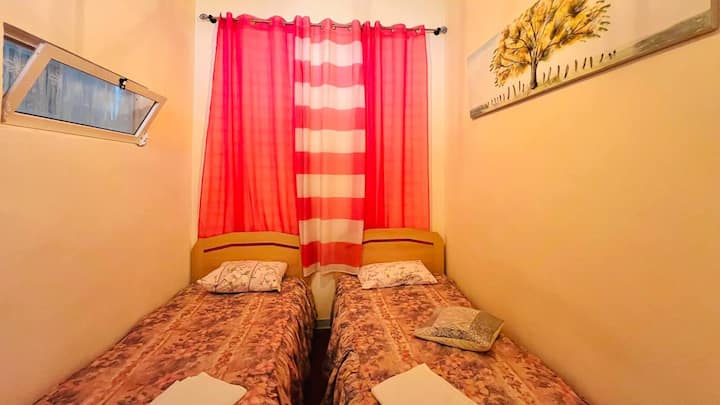 Budget Twin Room - Lagos