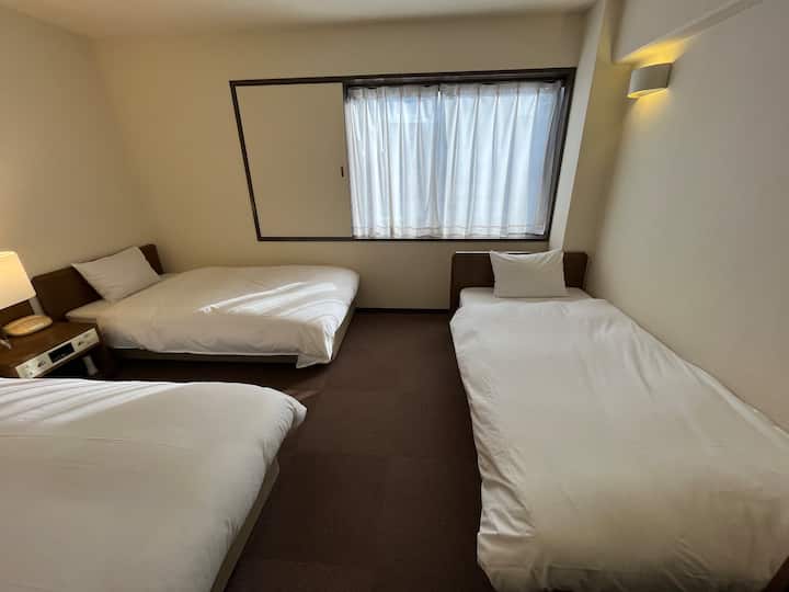 世界遺産・二条城まで徒歩8分【リオンドール】トリプルルームs - Kyoto