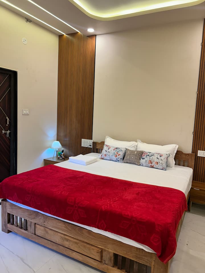 Aira Homestay Hampi - Hampi