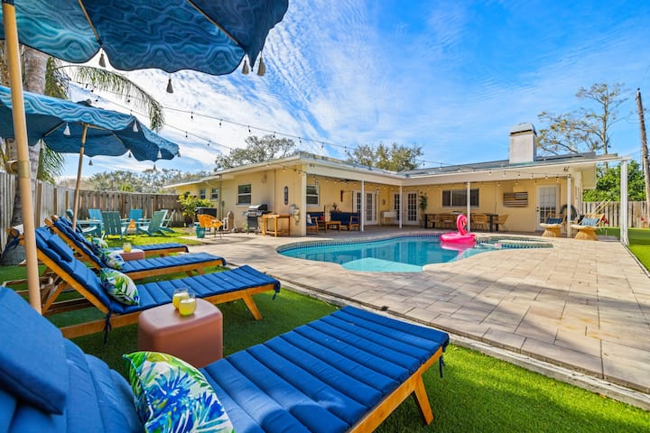 Dream Getaway*golf*arcade*pool&spa-5mil To Beach - Clearwater, FL