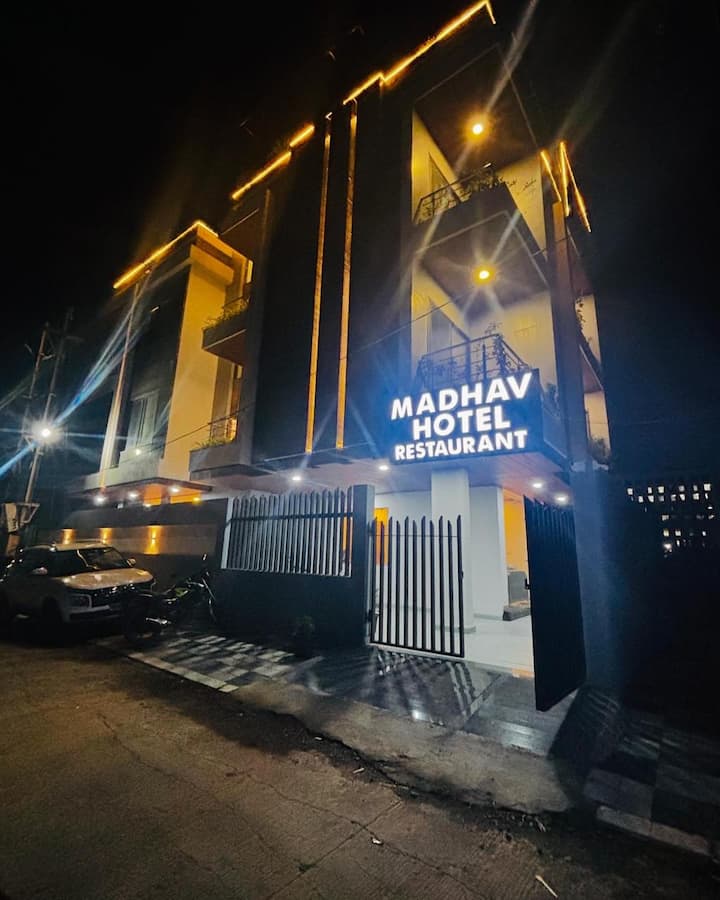 Hotel Madhav /Studio Apartment - Indore