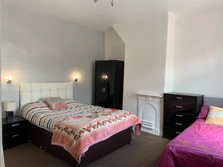 Muslim Female Only Home - Burnley