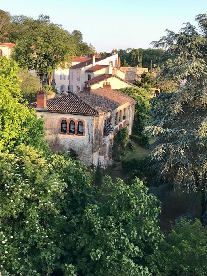 Maison Dans Son éCrin De Verdure En Plein Clisson - Clisson