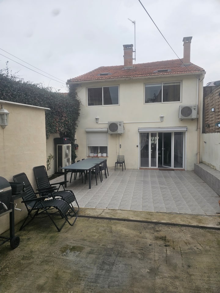 Maison Avec Grande Cour - Avignon