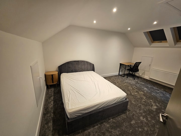 Ensuite King Bedroom Leixlip - Maynooth