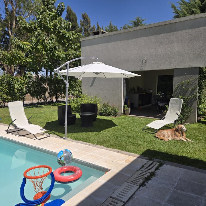 Alojamiento Barrio Cerrado. Casa Para Descansar. - San Vicente, Argentina