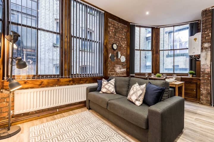 27ss - 4 Sleeper (W/balcony) - Liverpool
