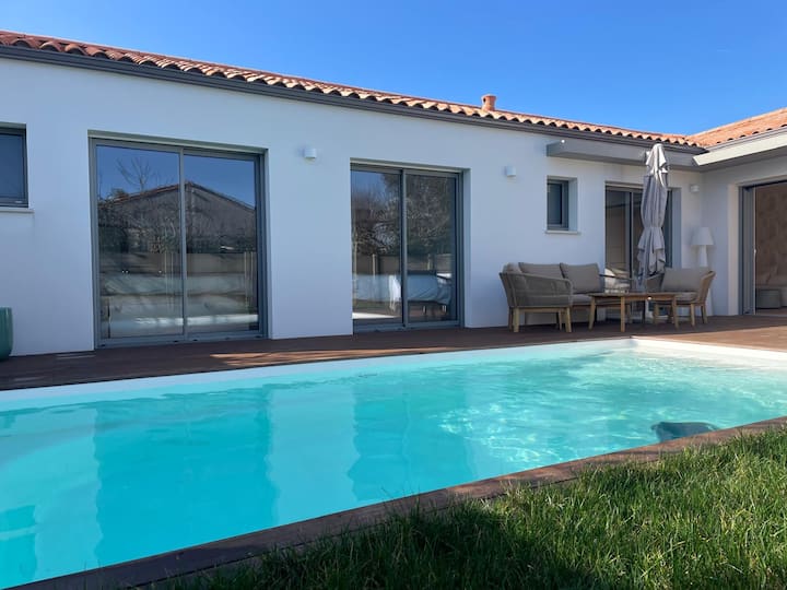 Villa Moderne Avec Piscine, Jardin & Océan à 350m - Vendée