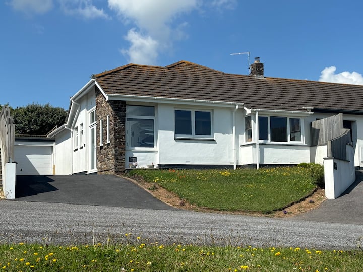 Seaside Hideaway In Devon - Hope Cove