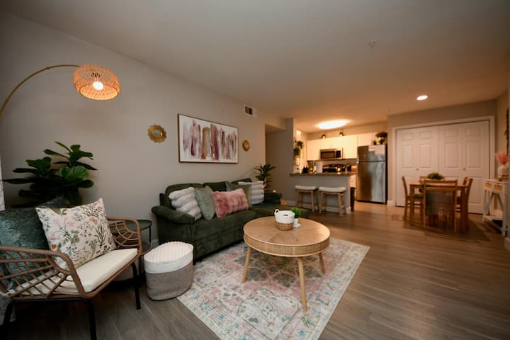 2 King Bds, 2 Ba, Near Nrg/tmc, Ground Flr, Pools! - Houston, TX