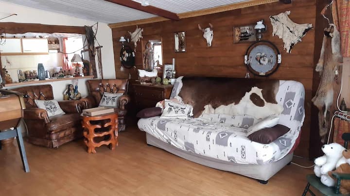 Gîte En Tipi & Confort Au Saloon D'armoricamp - Rosporden