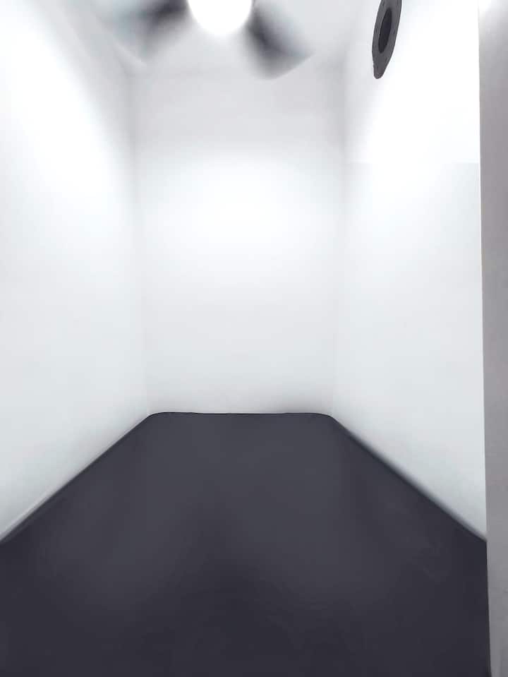 Tiny Simple Bedroom For Rent - Singapore