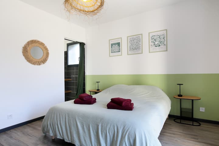 Chambre Vue Piscine Avec Salle De Bain Privée - Toulouse