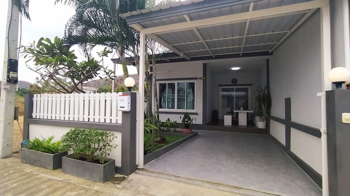 Family House Close To City Center - Hua Hin