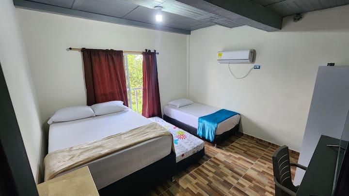 Hab Grupal Con Aire En Finca-san Luis (Ant) - San Luis, Colombia