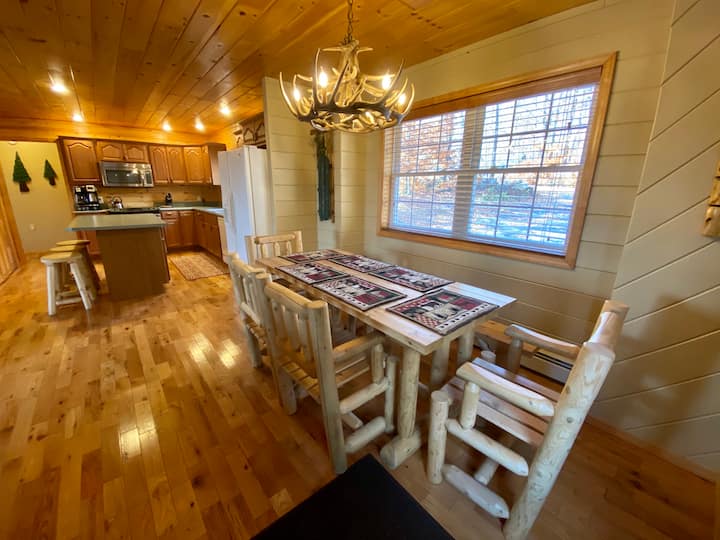 Mohawk Pines Adk Lake House Cozy 5 Beds & 2 Bath - Old Forge, NY
