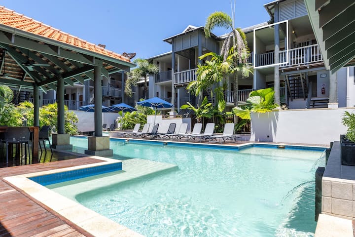 Hibiscus Villa A With Pool View - Port Douglas