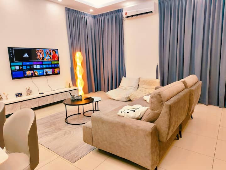 18pax Kulai Guarded House Near Kulai Toll Lotus - Kulai