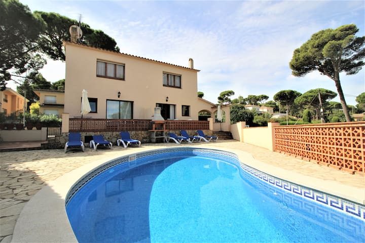 Casa Con Piscina Privada A 10 Minutos De La Playa - Begur