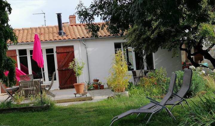 Charmante Maison Au Calme - Charron
